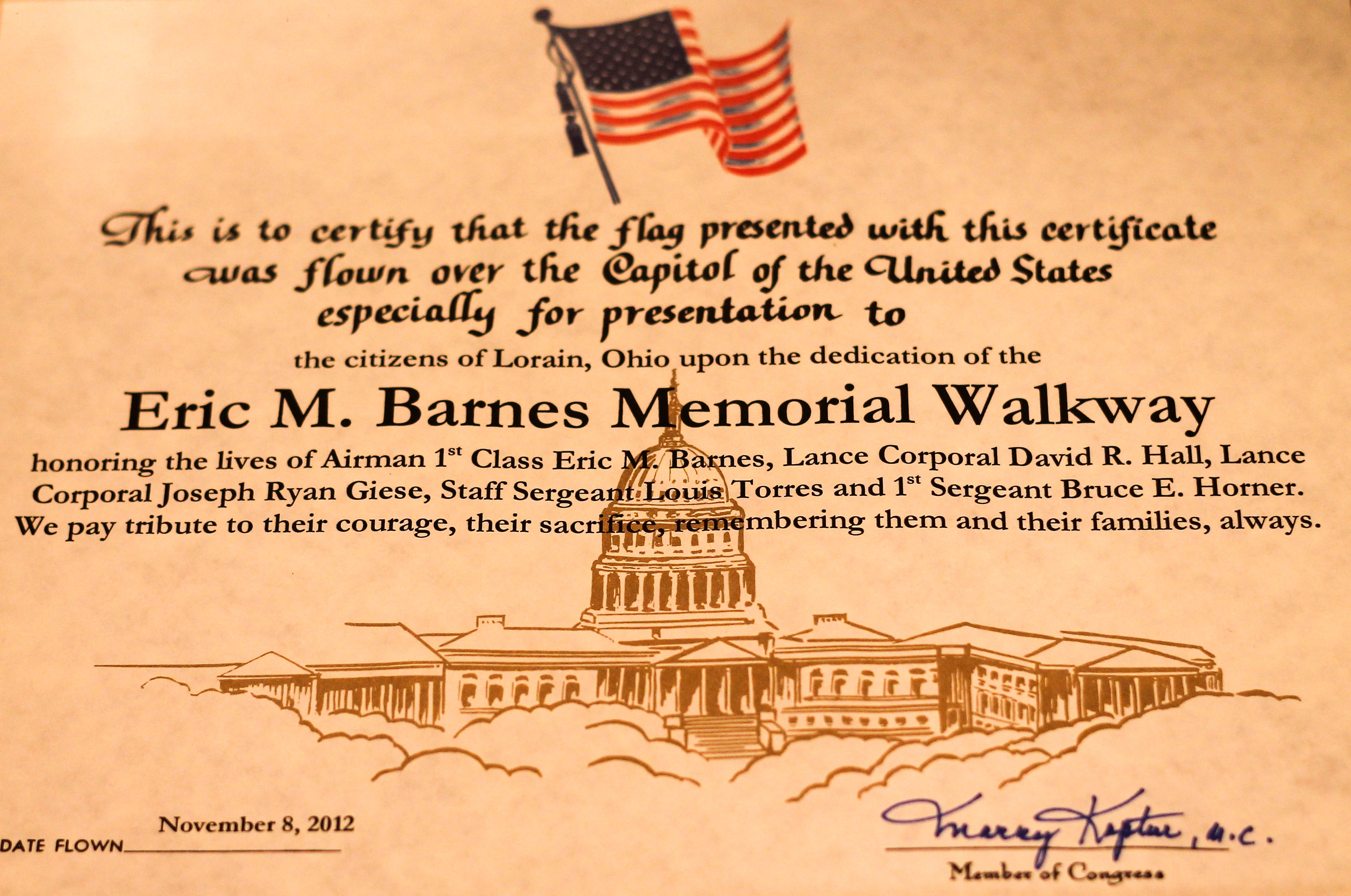 presentation of the flag – LORAIN 365